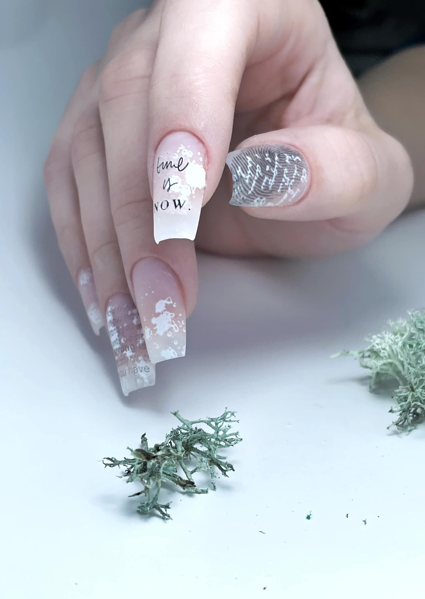 Unghiile SLIM ~ Noul trend in materie de Unghii cu Gel|Foto - repere.eu